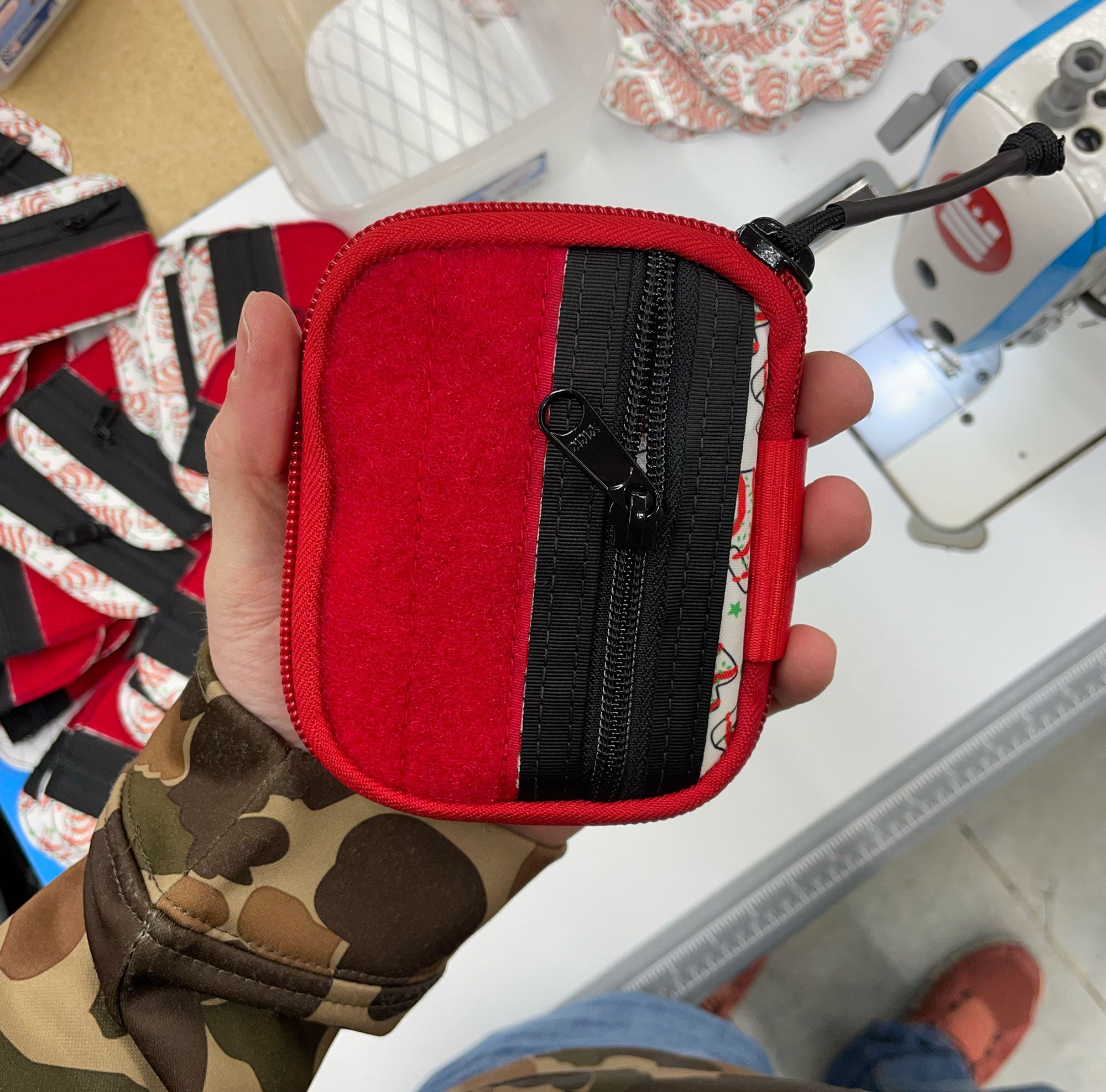 Christmas Tree Mighty Pouch Classic – Garage Built Gear